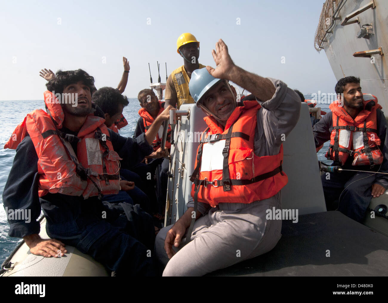 Us navy sailors wave hi-res stock photography and images - Alamy