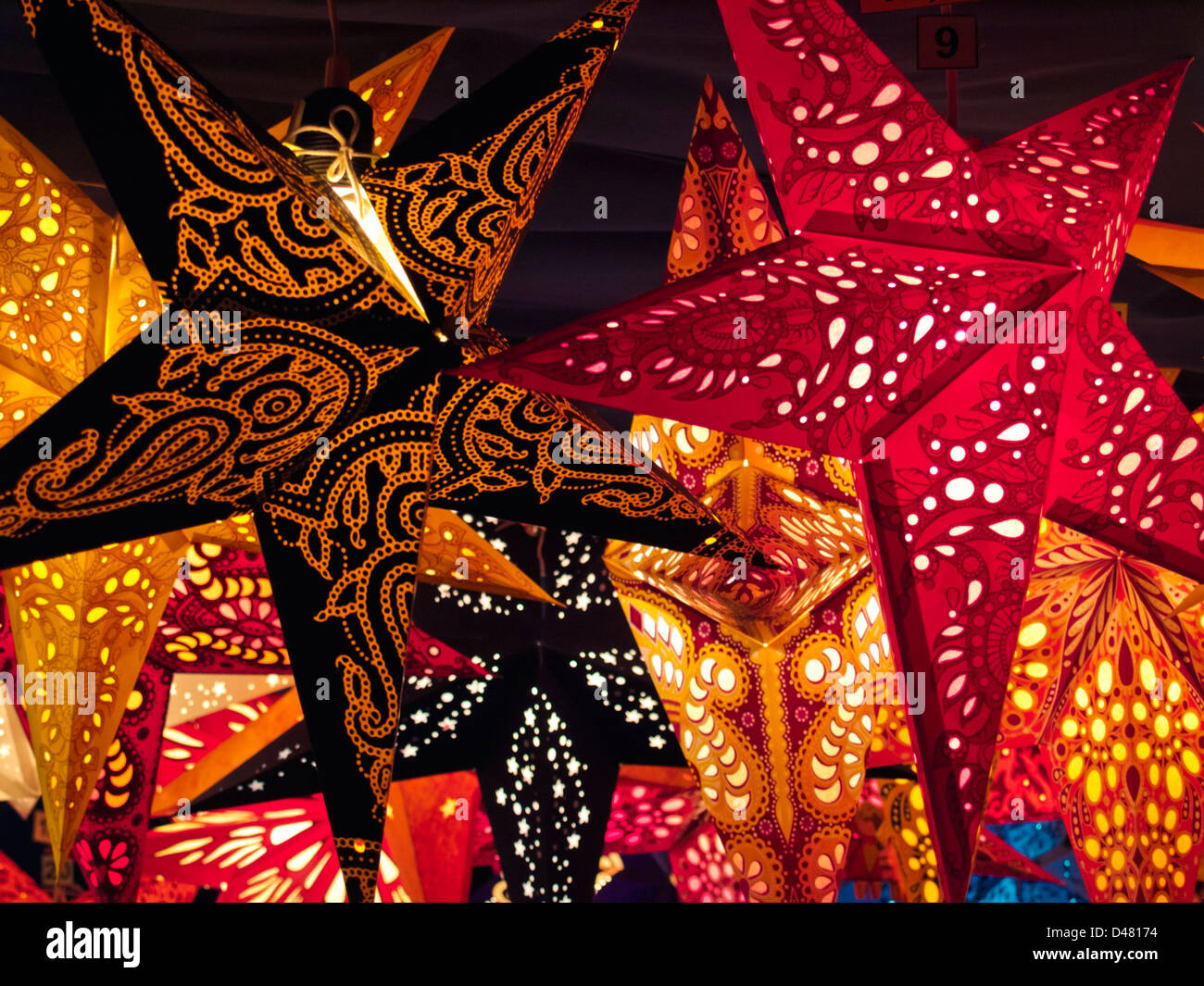 traditional christmas market lanterns in a weihnachtsmarkt in berlin ...