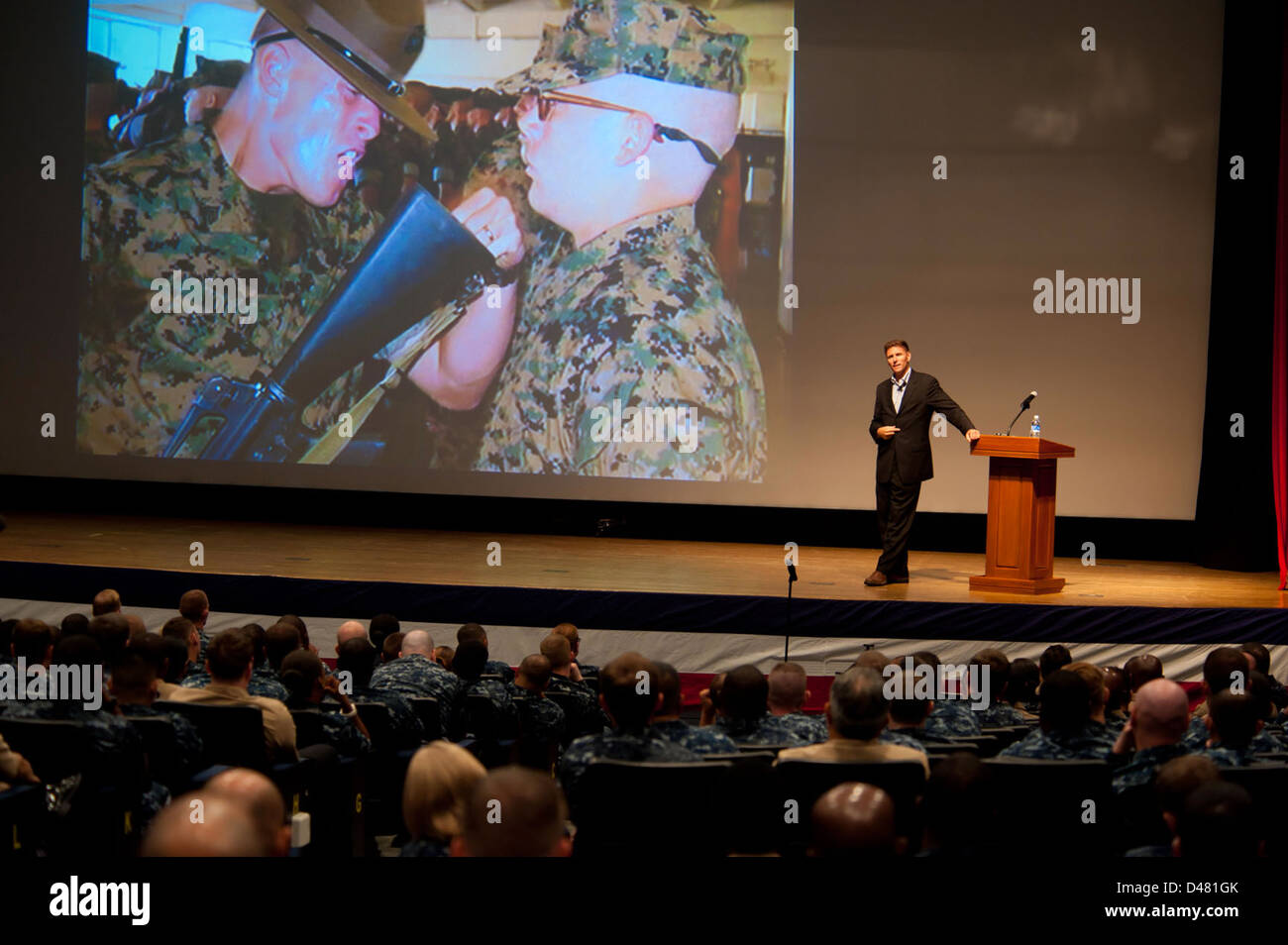 The Assistant Secretary of the Navy speaks to Sailors Stock Photo - Alamy
