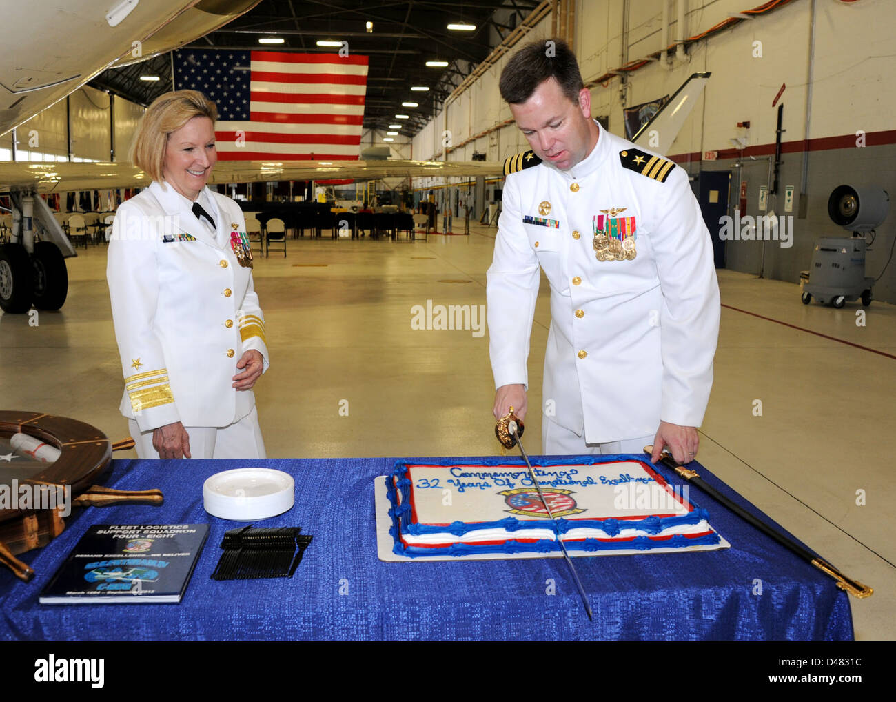 Ceremonial cake cutting hi-res stock photography and images - Alamy