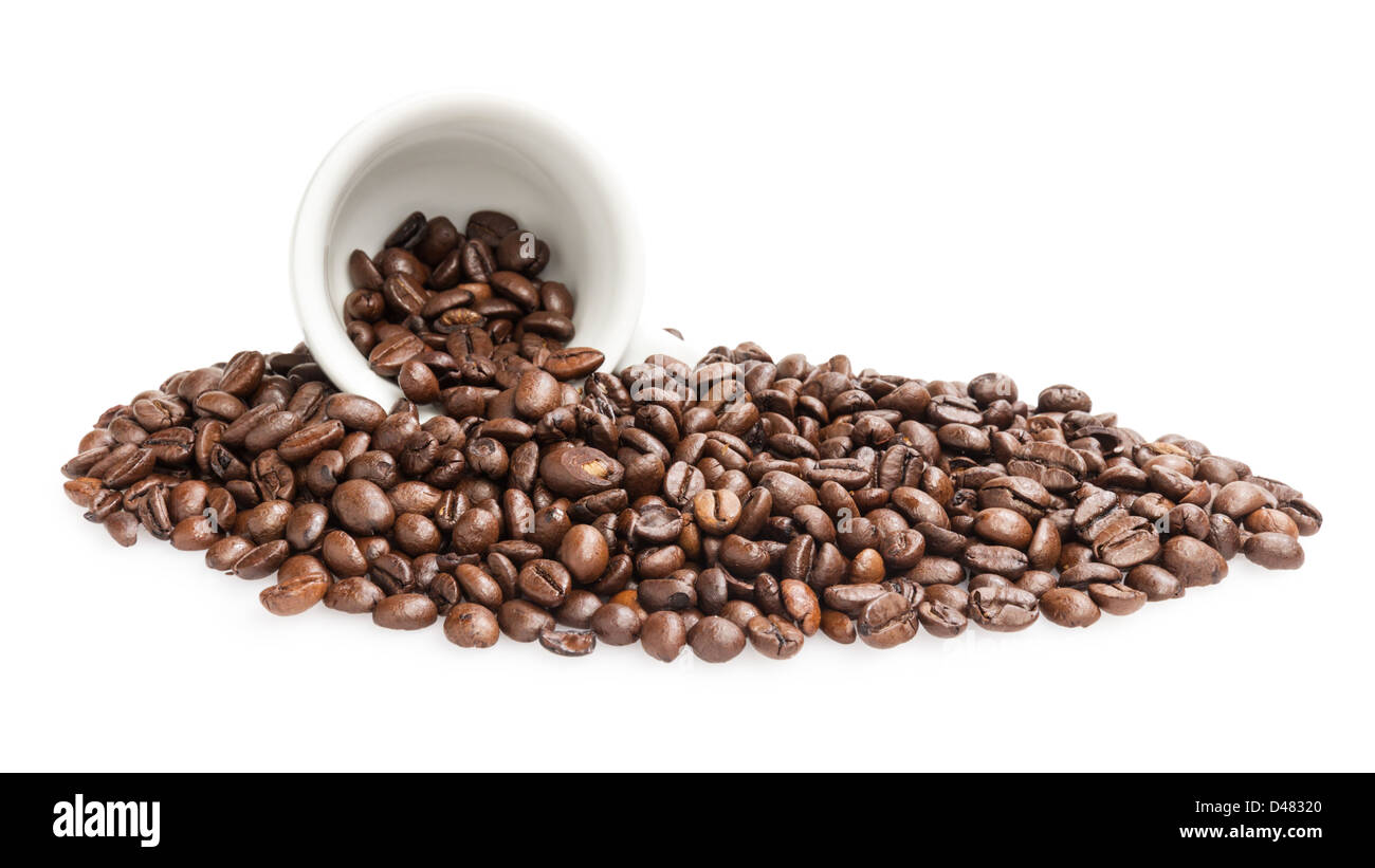 heap of coffee beans with cup, isolated on white Stock Photo - Alamy