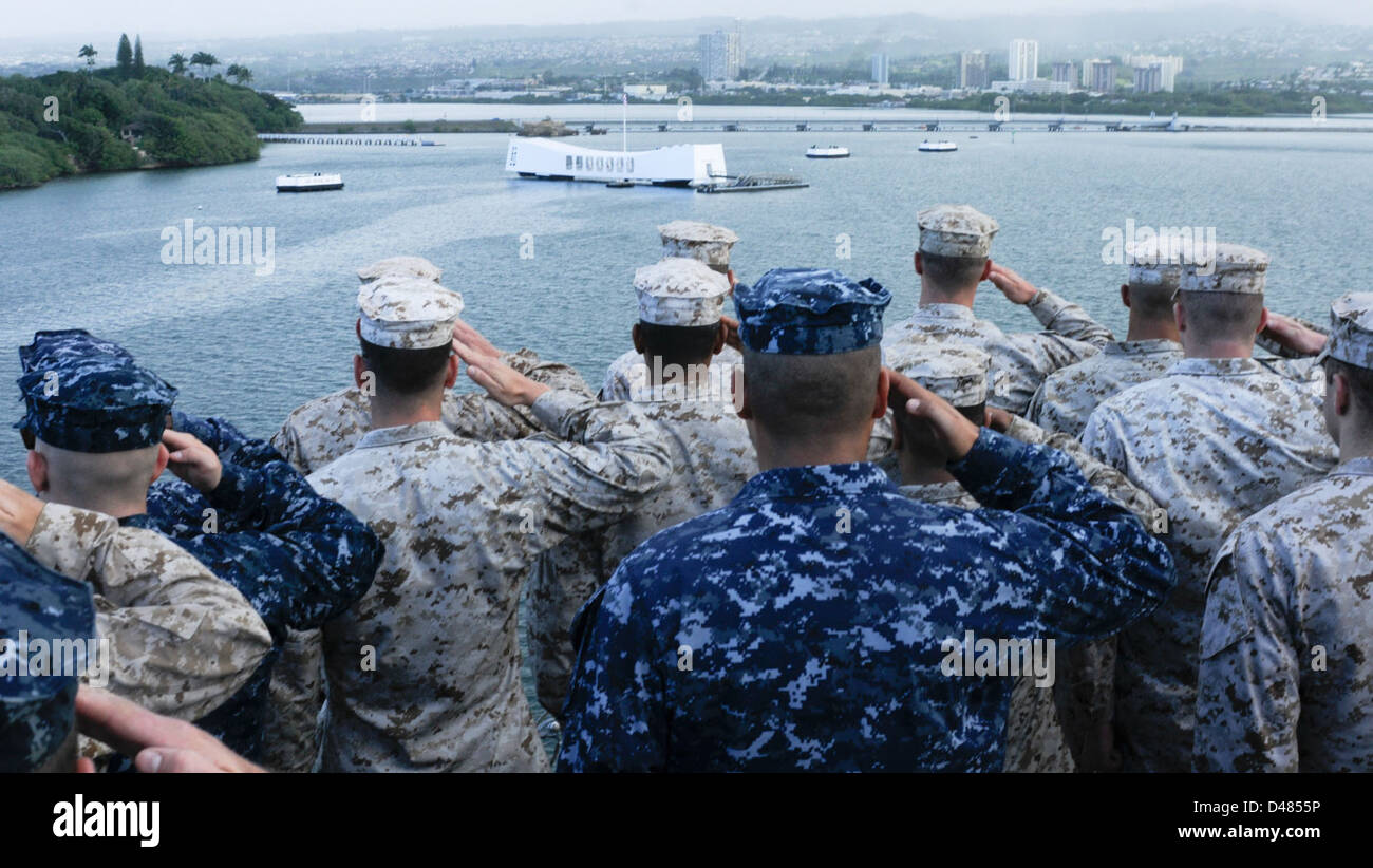 Sailors and Marines salute the USS Arizona Memorial in Pearl Harbor ...
