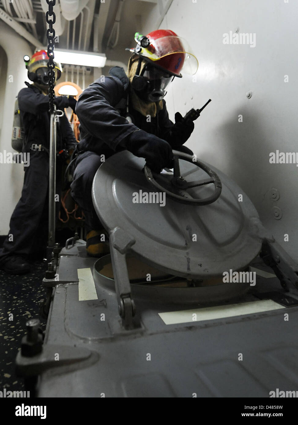 Ship scuttle hi-res stock photography and images - Alamy