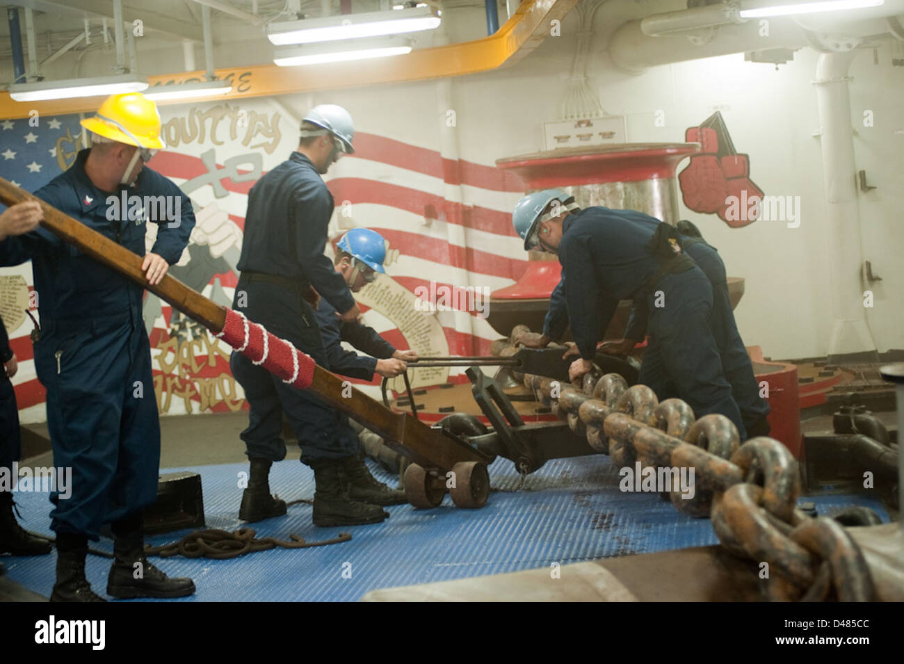 Forecastle ship anchor hi-res stock photography and images - Alamy