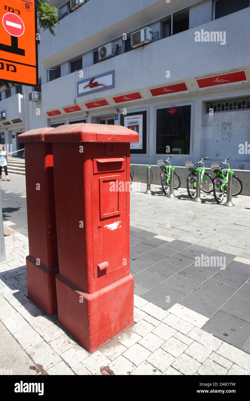 Postboxes hi-res stock photography and images - Alamy