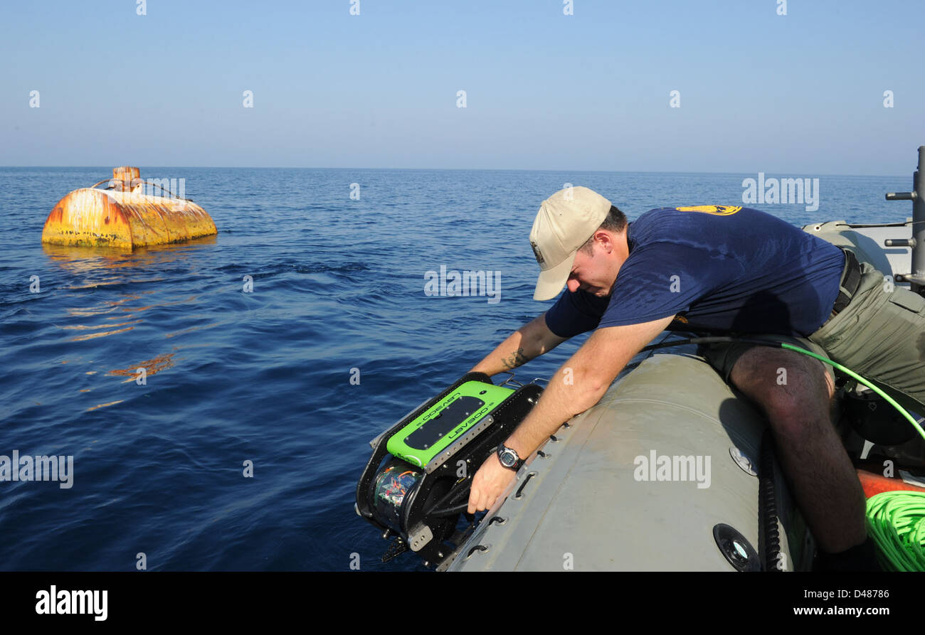 Rov remotely operated vehicle hi-res stock photography and images - Alamy