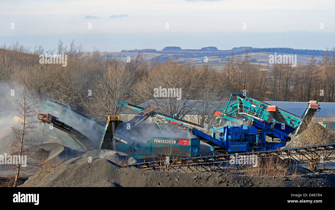 Screening machines hi-res stock photography and images - Alamy
