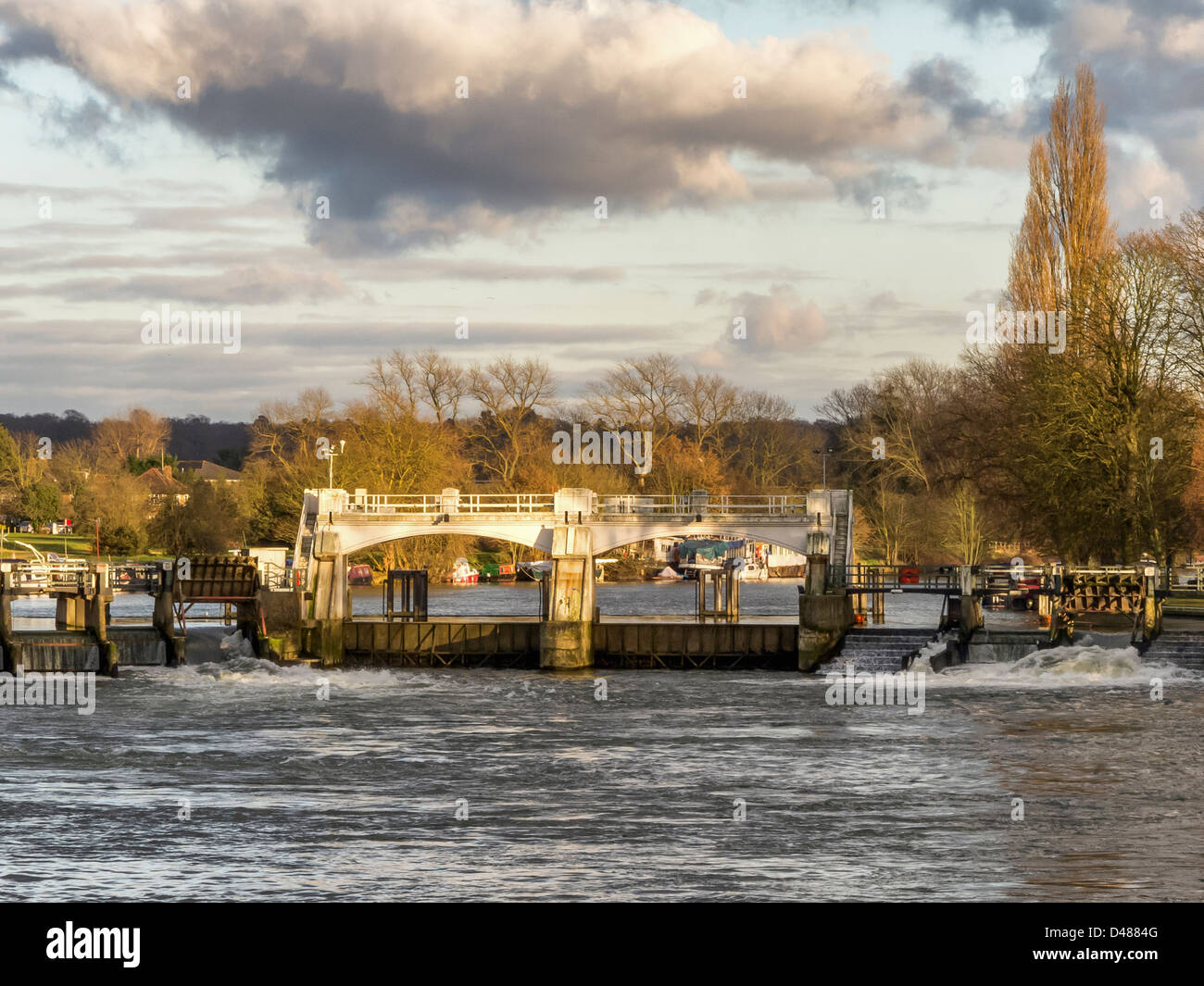 The weir in the Thames river at Teddington Lock Stock Photo - Alamy