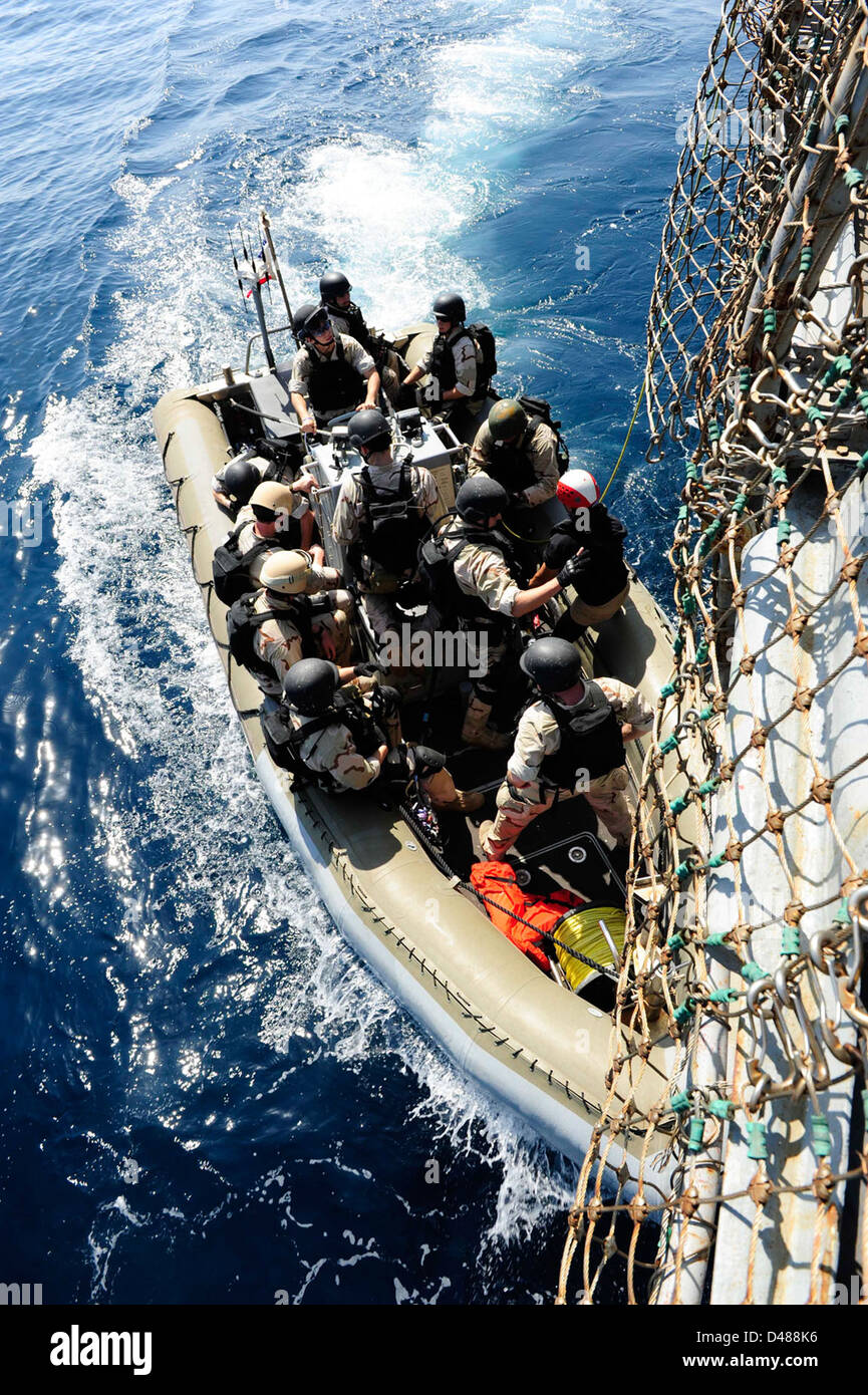A VBSS team investigates a vessel Stock Photo - Alamy