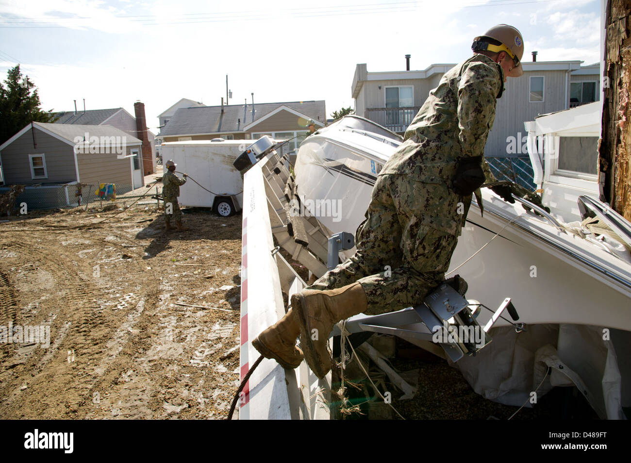 Sailors assist with Hurricane Sandy recovery efforts Stock Photo - Alamy