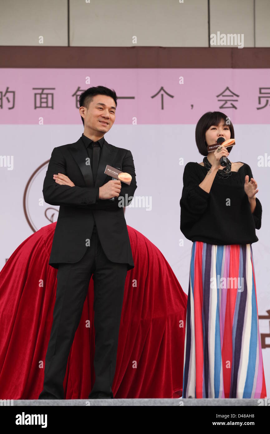 Dee hsu hi-res stock photography and images - Alamy