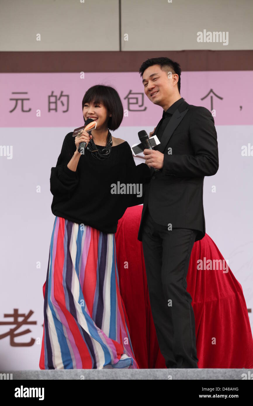 Dee Hsu attended bakery opening ceremony with her husband in Shanghai ...