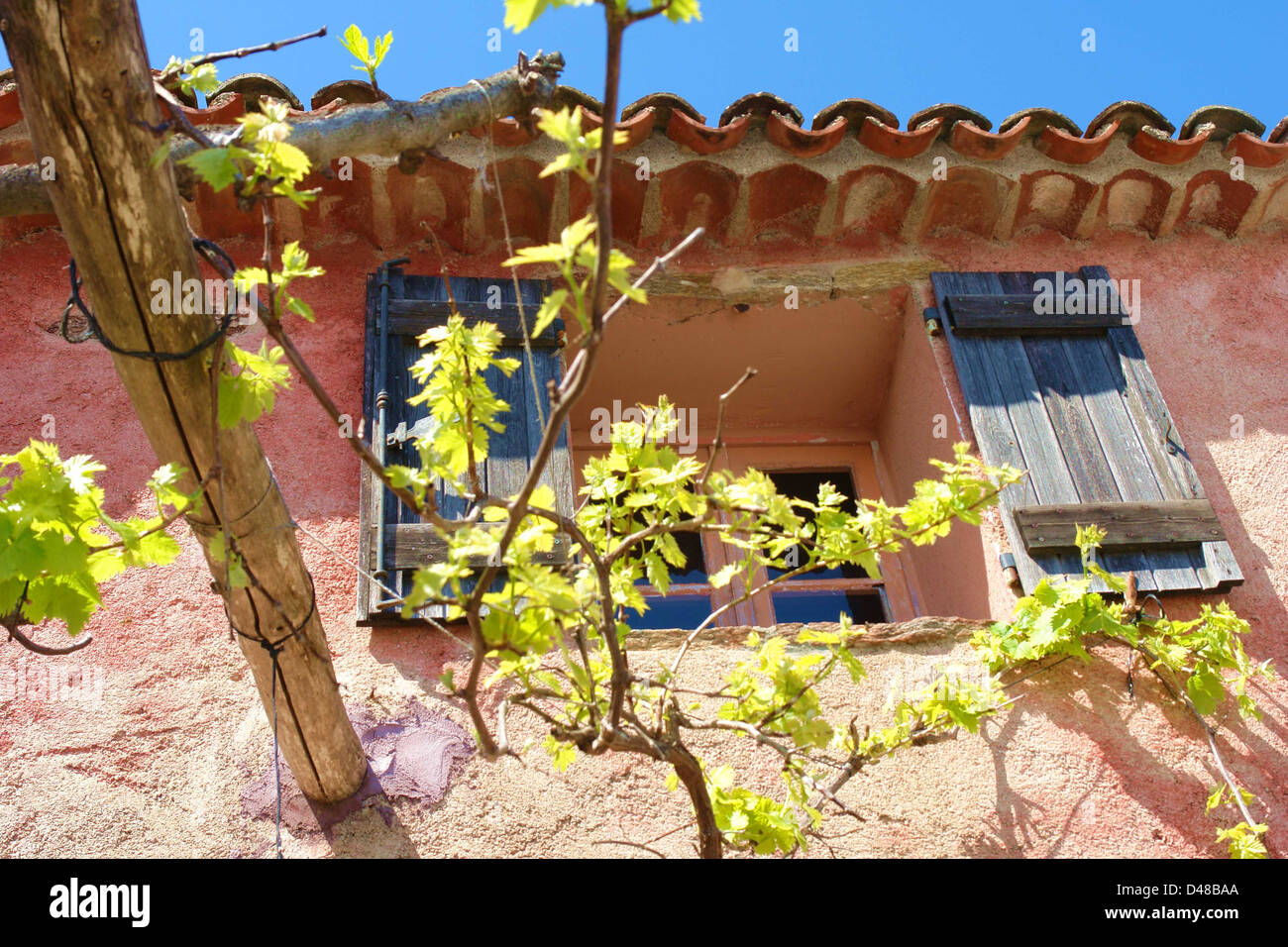 Old typical Provençal mas Stock Photo - Alamy