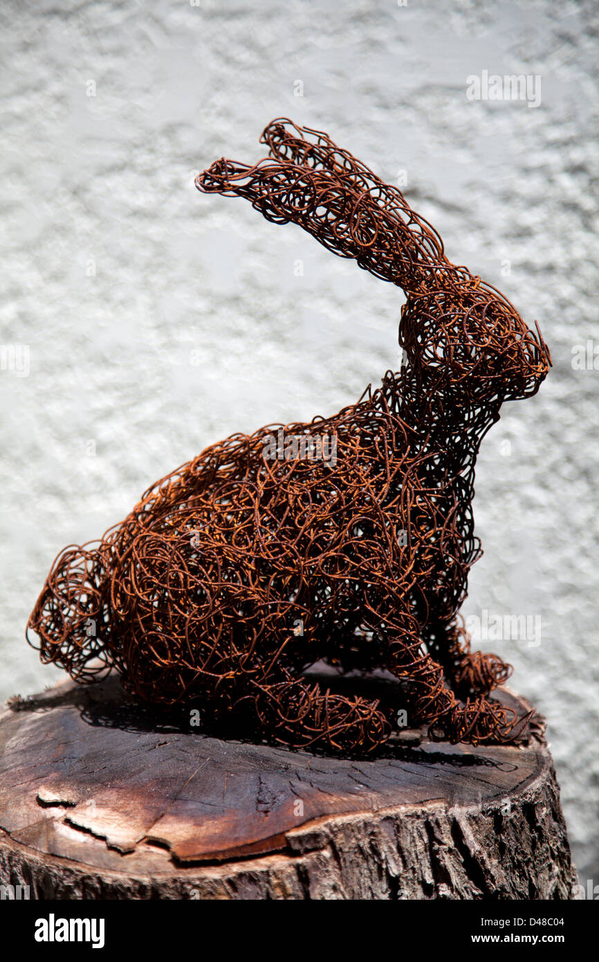 Sculpture rabbit hare hi-res stock photography and images - Alamy
