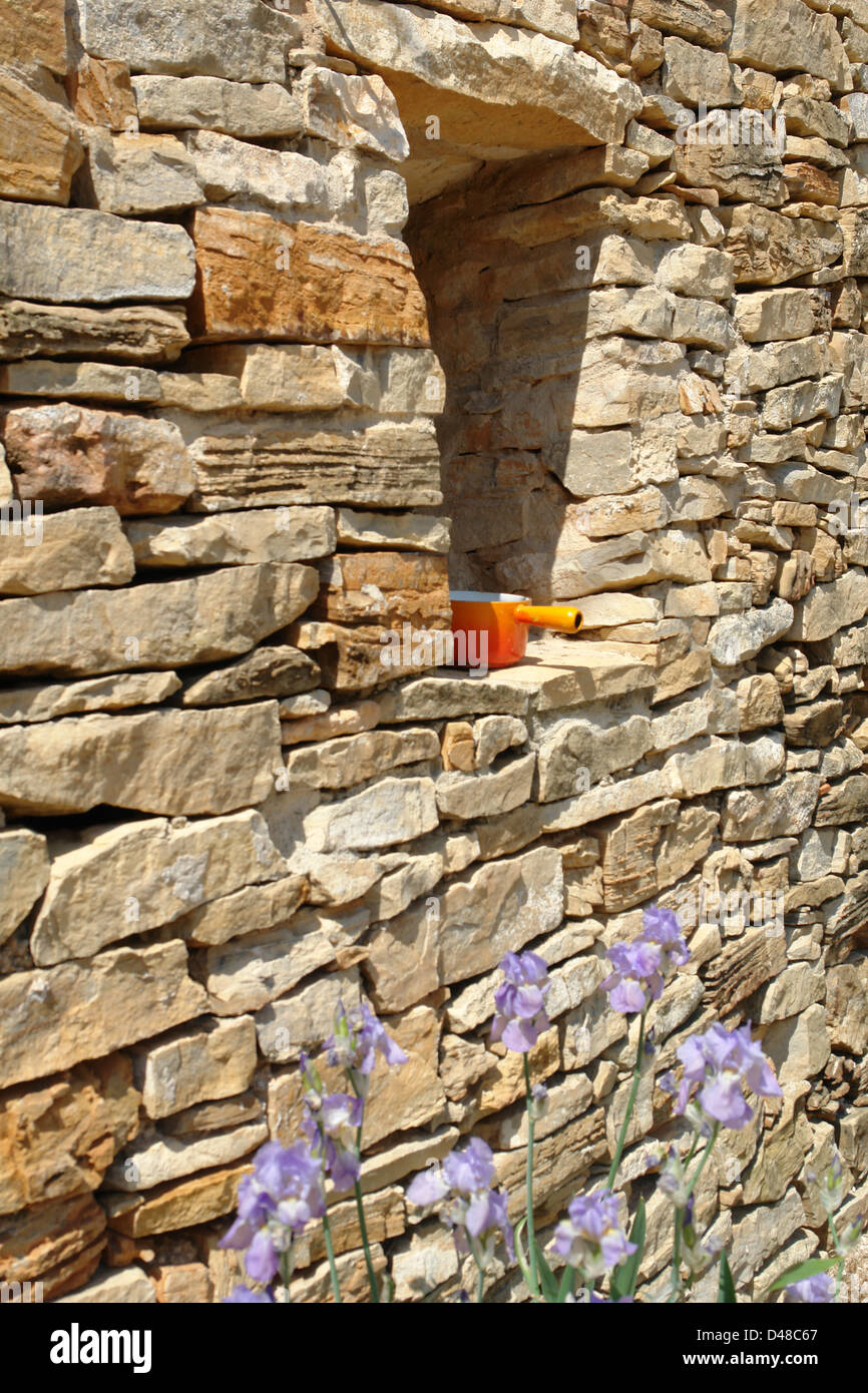 Old typical Provençal mas Stock Photo - Alamy