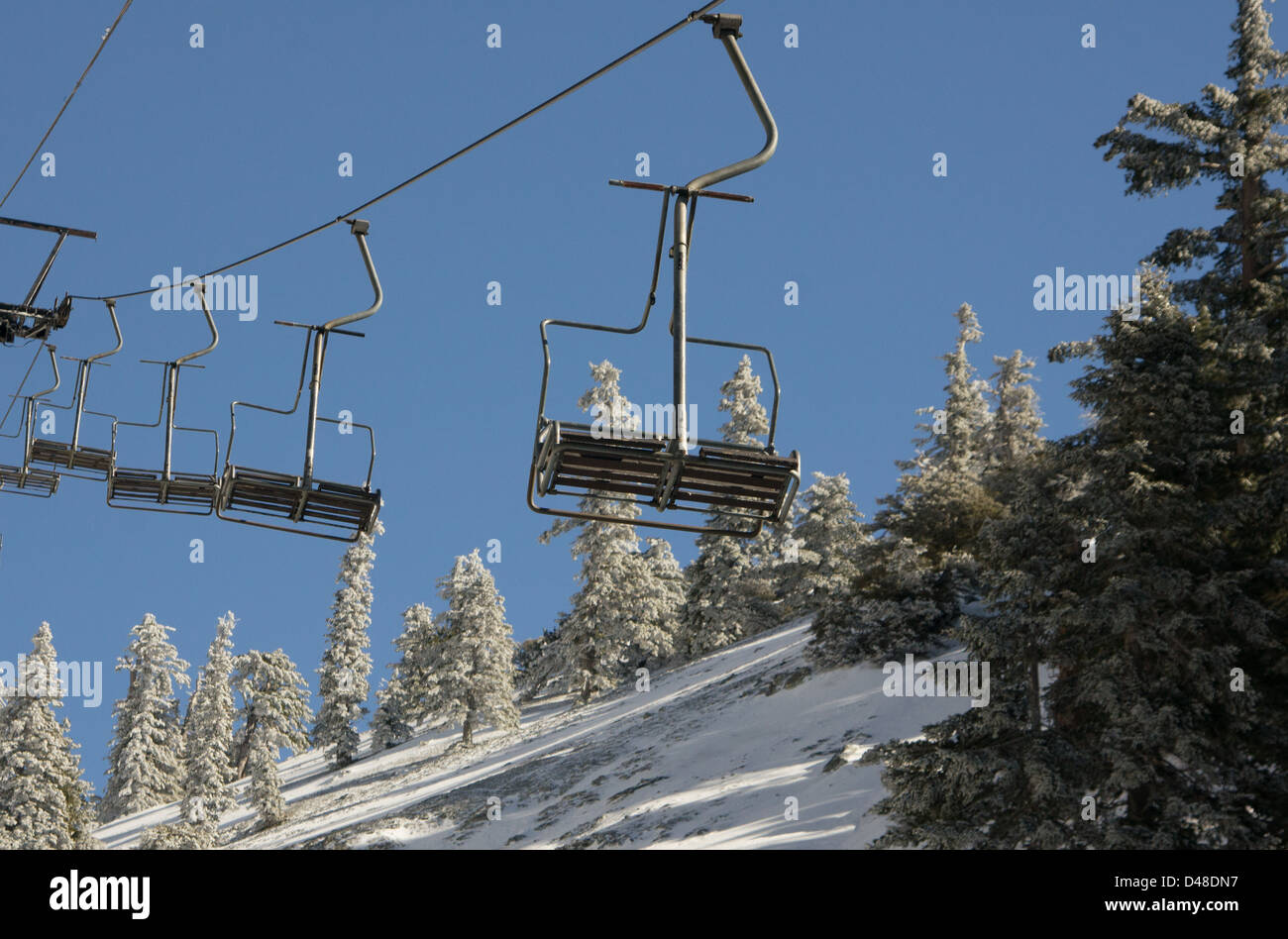 Empty lift hi-res stock photography and images - Alamy