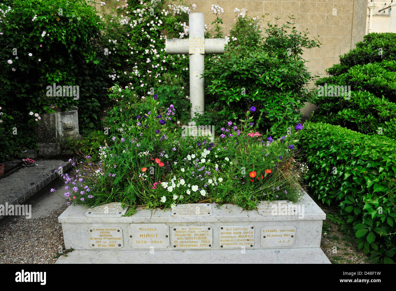 Claude monets tomb High Resolution Stock Photography and Images - Alamy