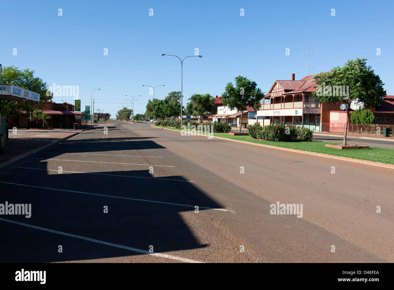 Main street of the gold mining town Mount Magnet, Western Australia ...