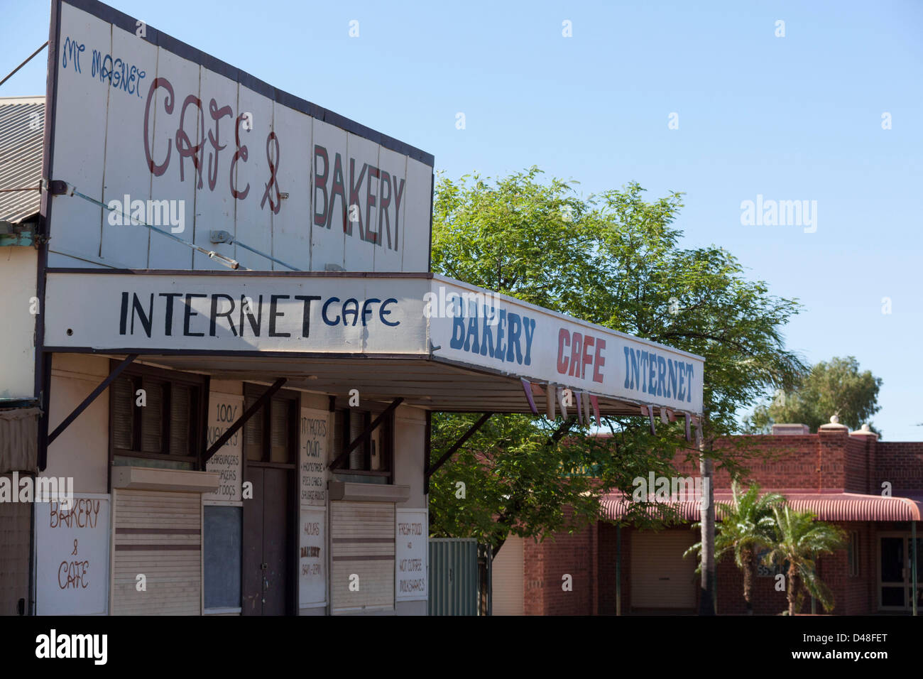 Shop in main street of the gold mining town Mount Magnet, Western ...