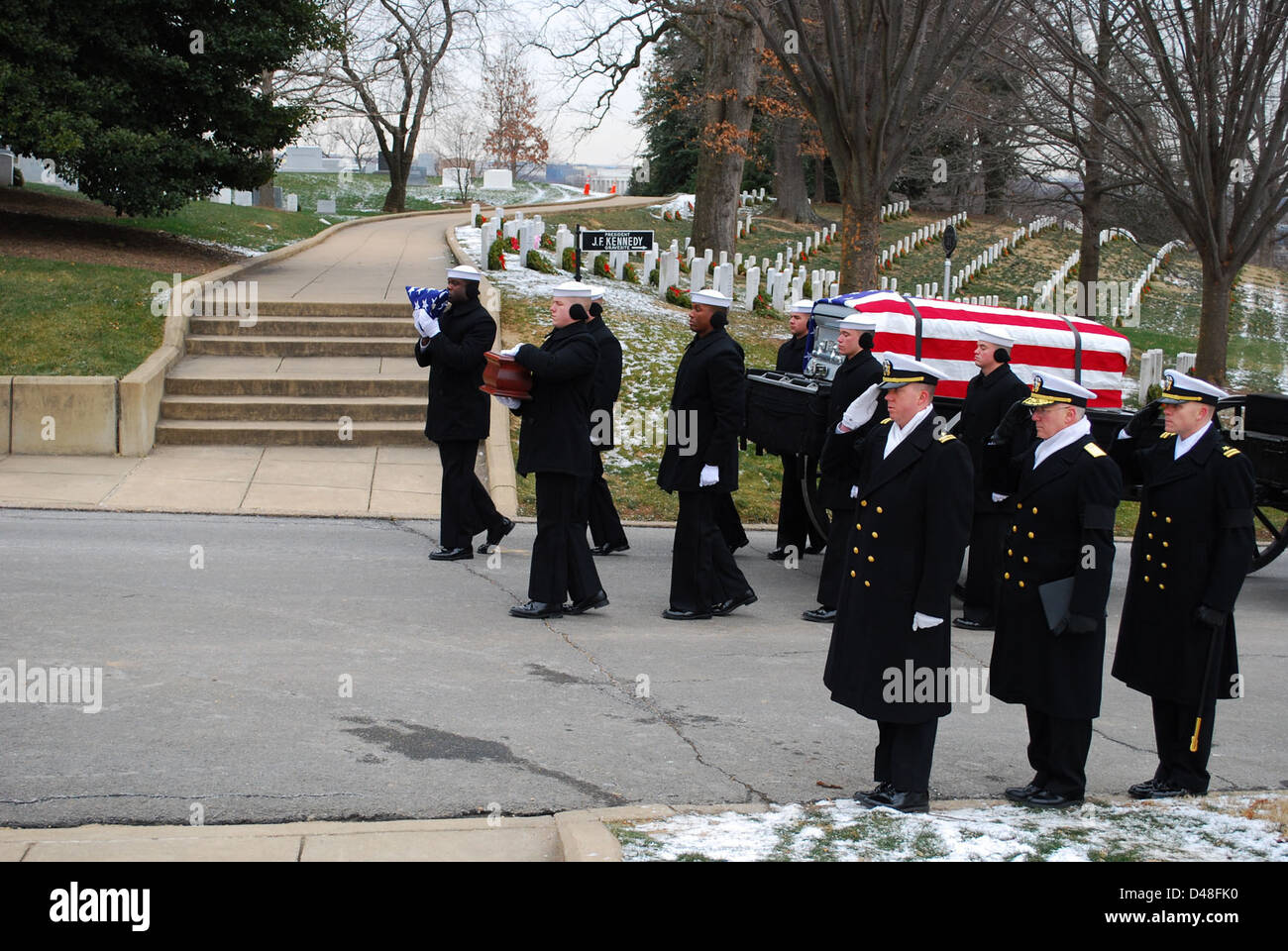 Arlington national cemetery naval hi-res stock photography and images ...