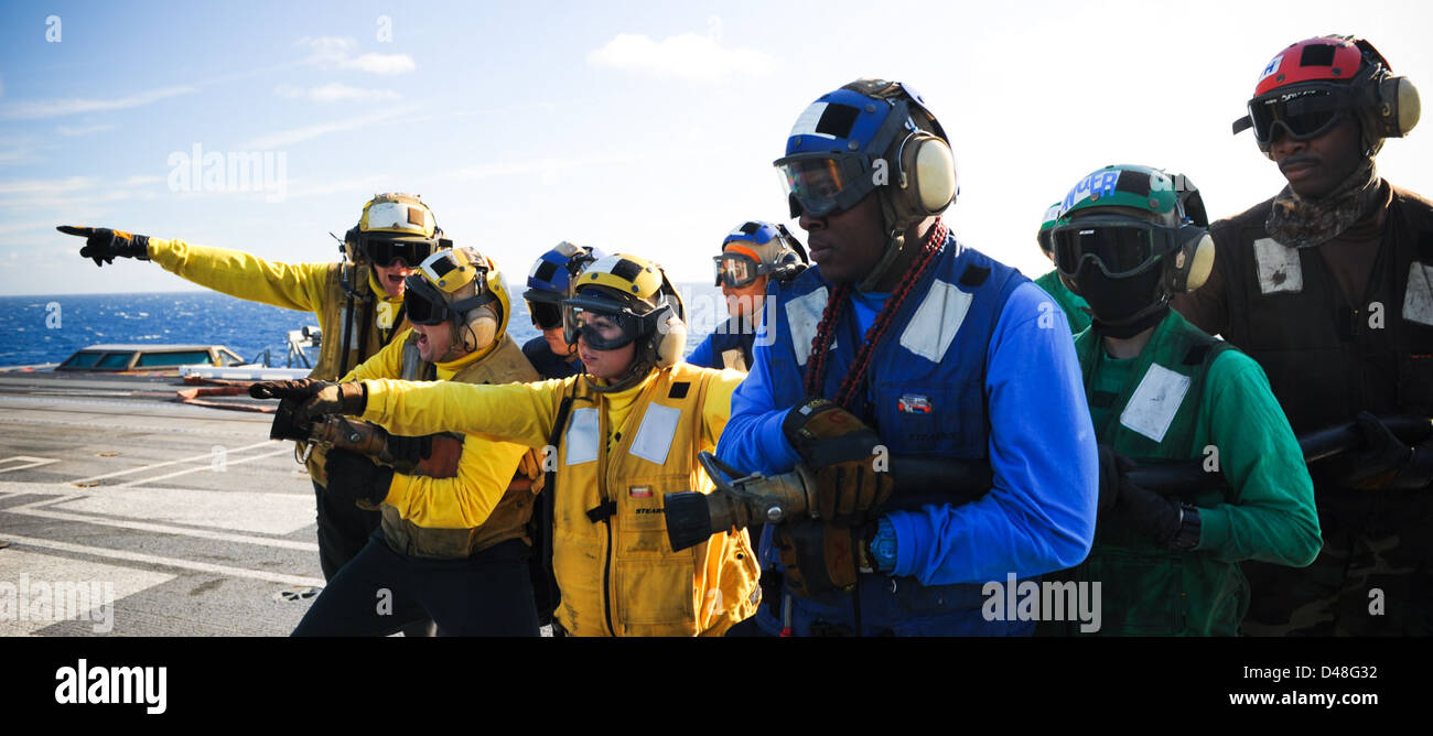 Fire fighting at sea hi-res stock photography and images - Alamy