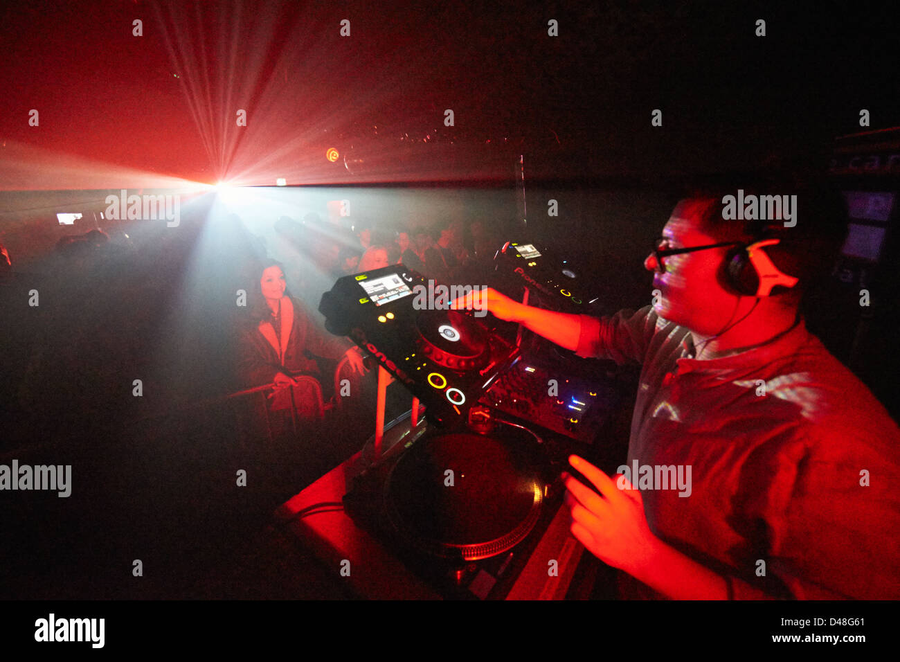 Nightclub rave warehouse party club hi-res stock photography and images ...