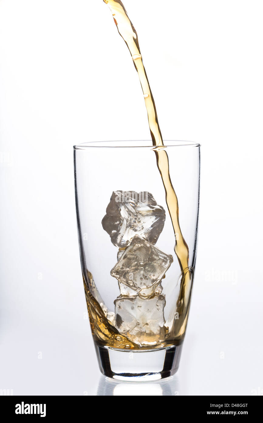 Glass pouring liquid hi-res stock photography and images - Alamy