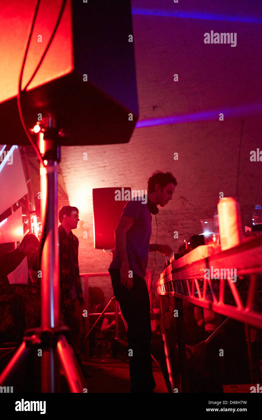 Nightclub rave warehouse party club hi-res stock photography and images ...