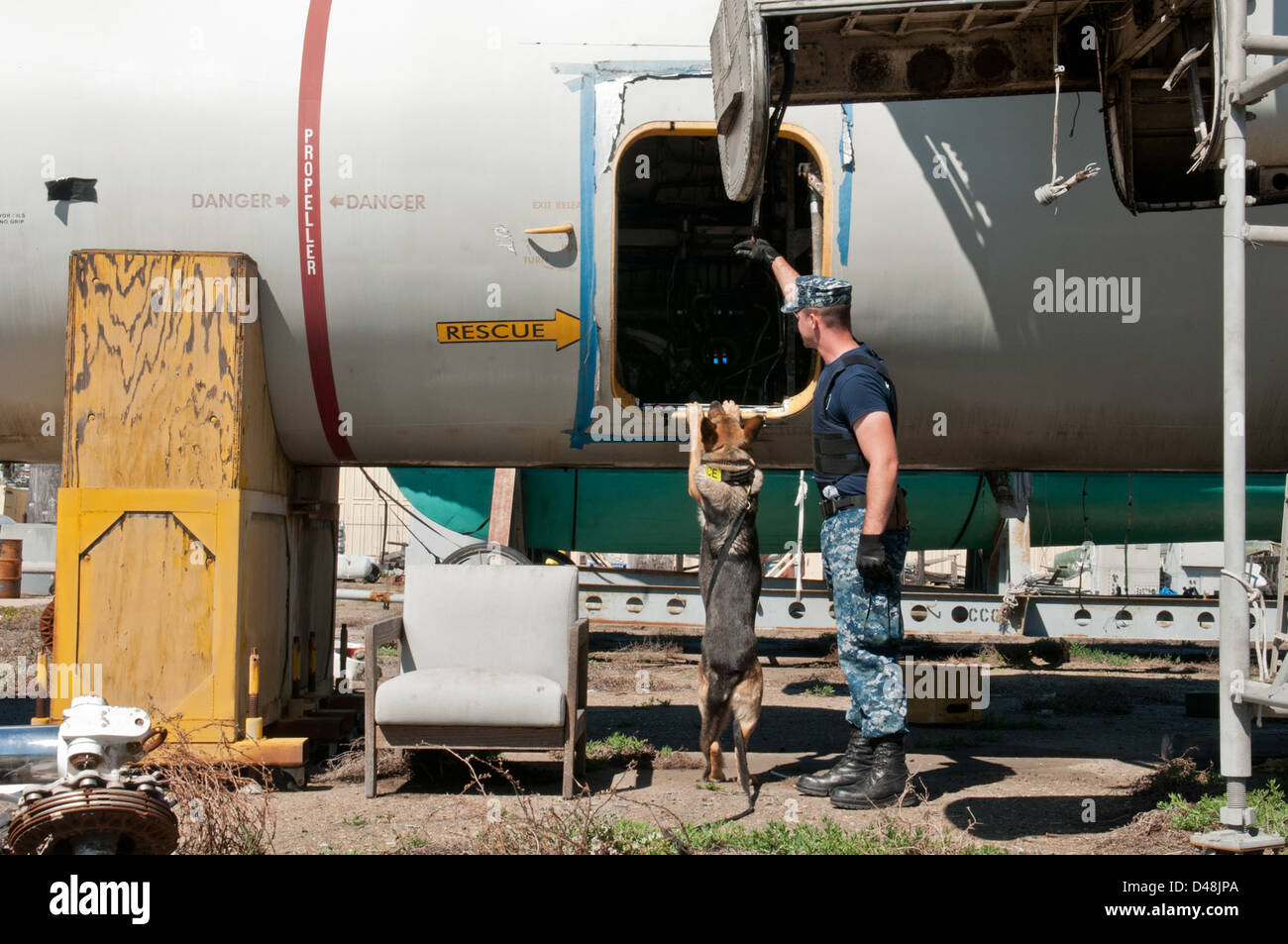 Working with explosives hi-res stock photography and images - Alamy