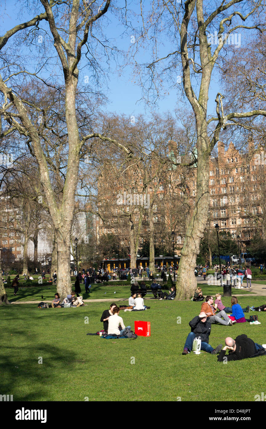 Russell square hi-res stock photography and images - Alamy