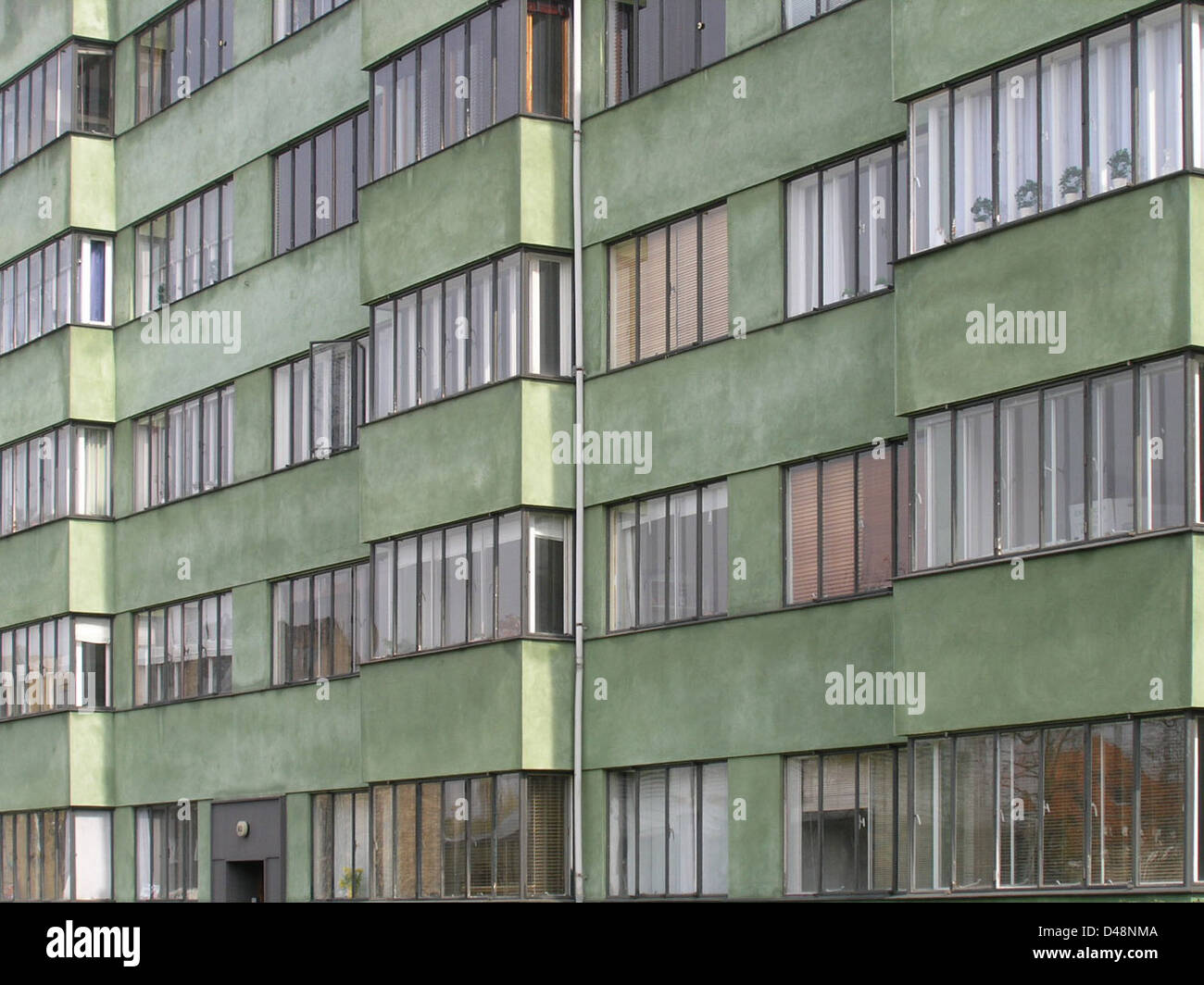 2000s architecture hi-res stock photography and images - Alamy