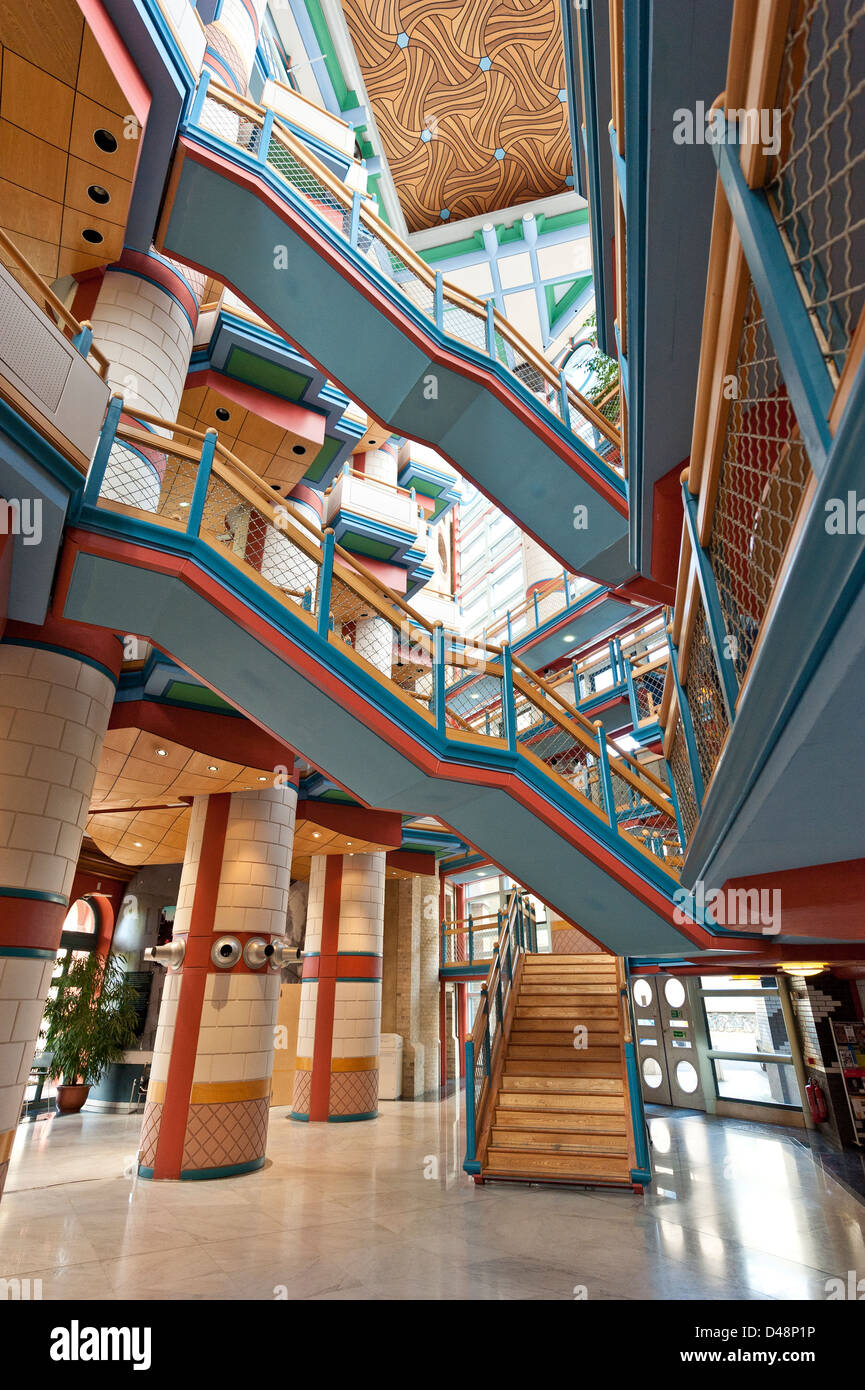 Interior of Judge Business School in Cambridge, UK Stock Photo - Alamy