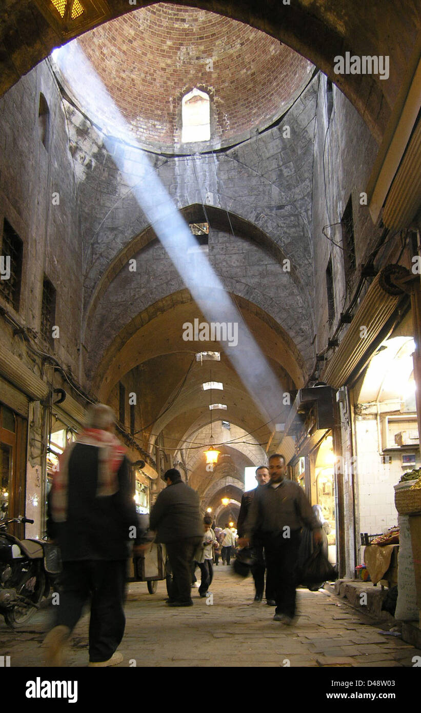 Aleppo Bazaar Souk Souq Market Stock Photos & Aleppo Bazaar Souk Souq ...
