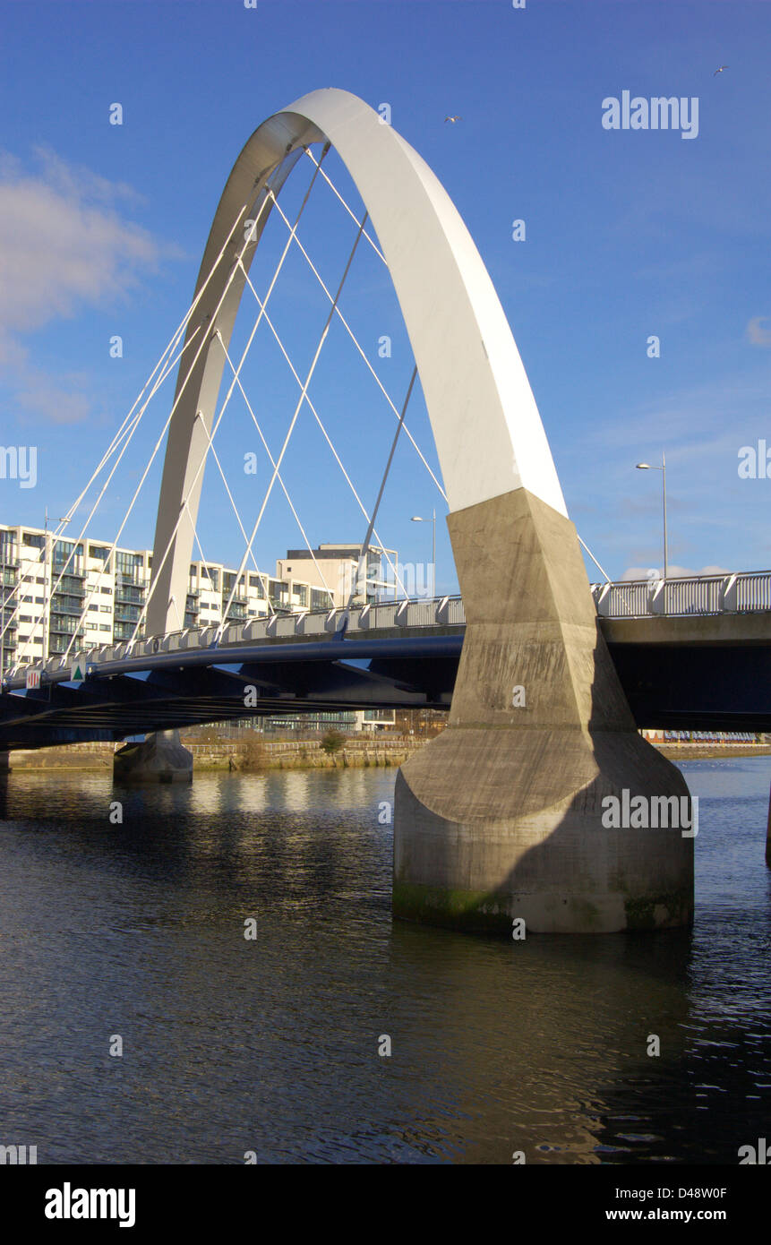 Clyde Arc bridge in Glasgow, Scotland Stock Photo - Alamy
