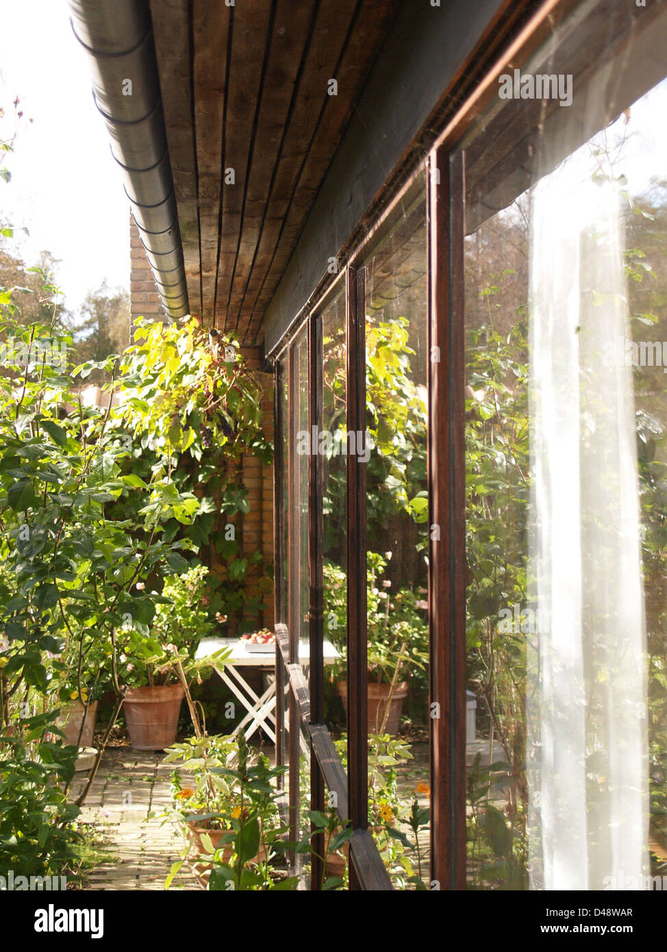 Kingohusene in Helsingør, designed by Jørn Utzon, was built between ...