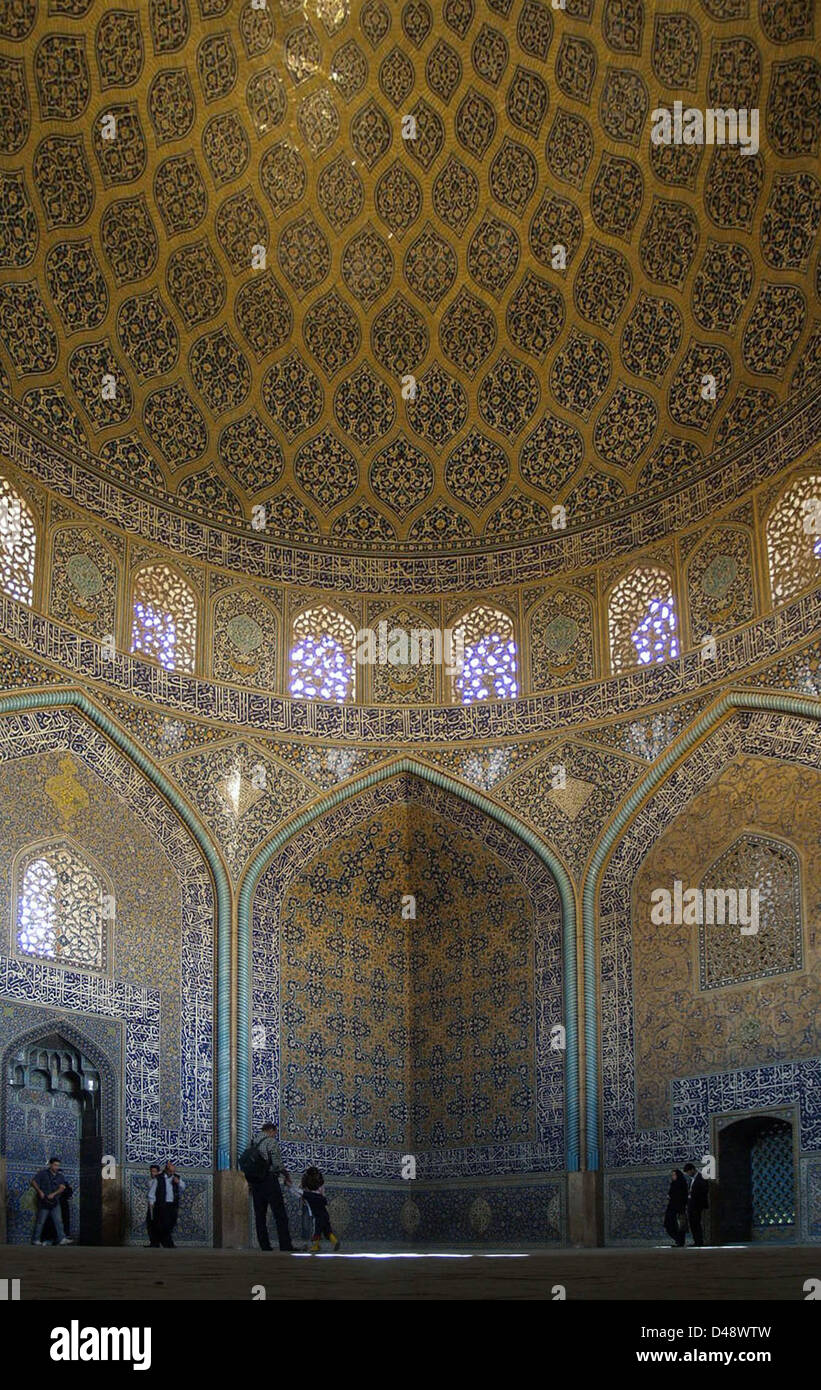 Mihrab isfahan hi-res stock photography and images - Alamy