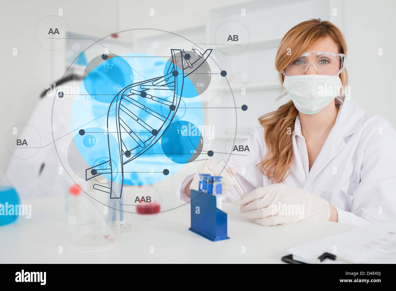 Woman scientist dna hi-res stock photography and images - Alamy