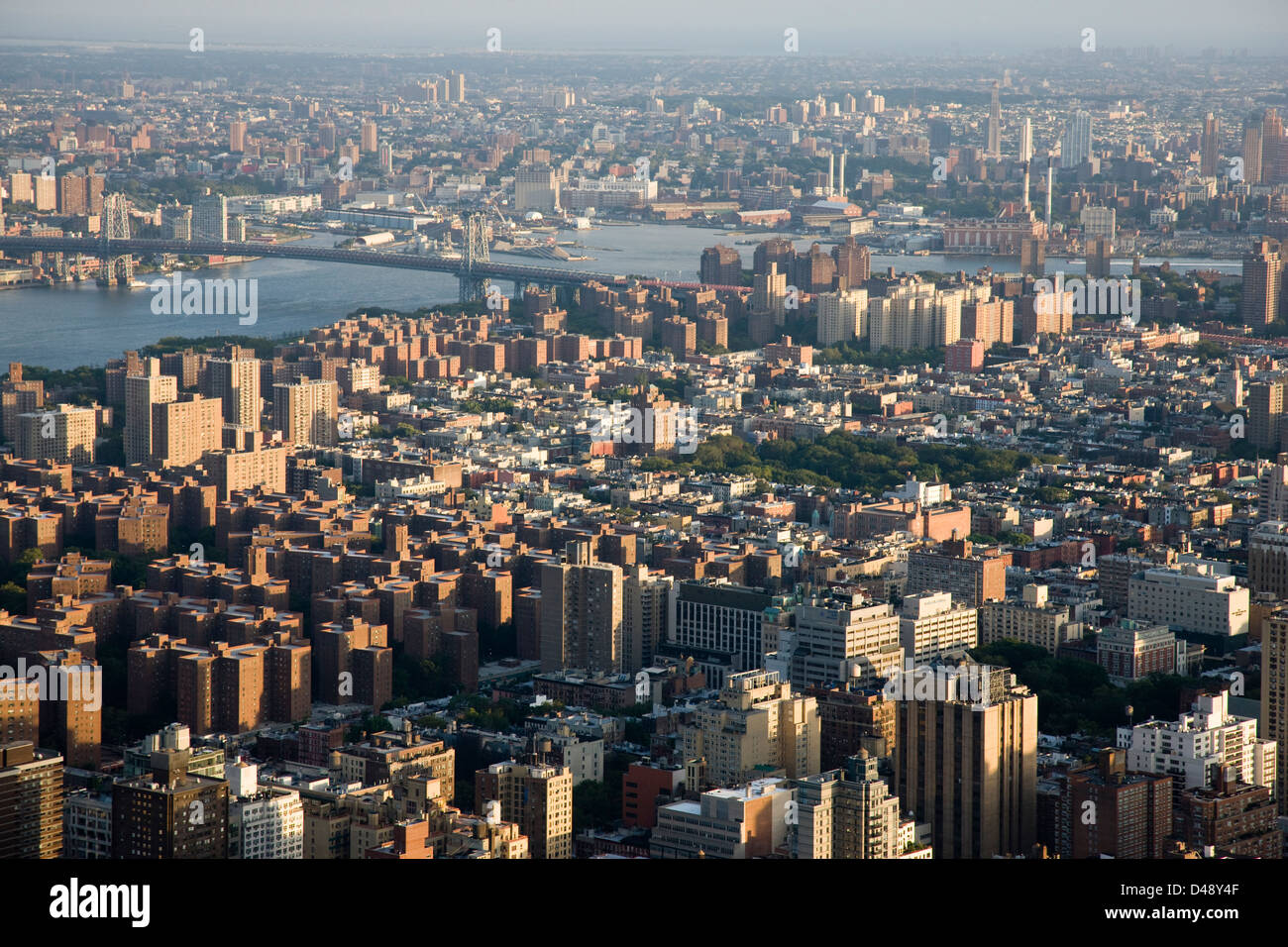 Downtown Manhattan viewed from the top of the Empire State Building ...