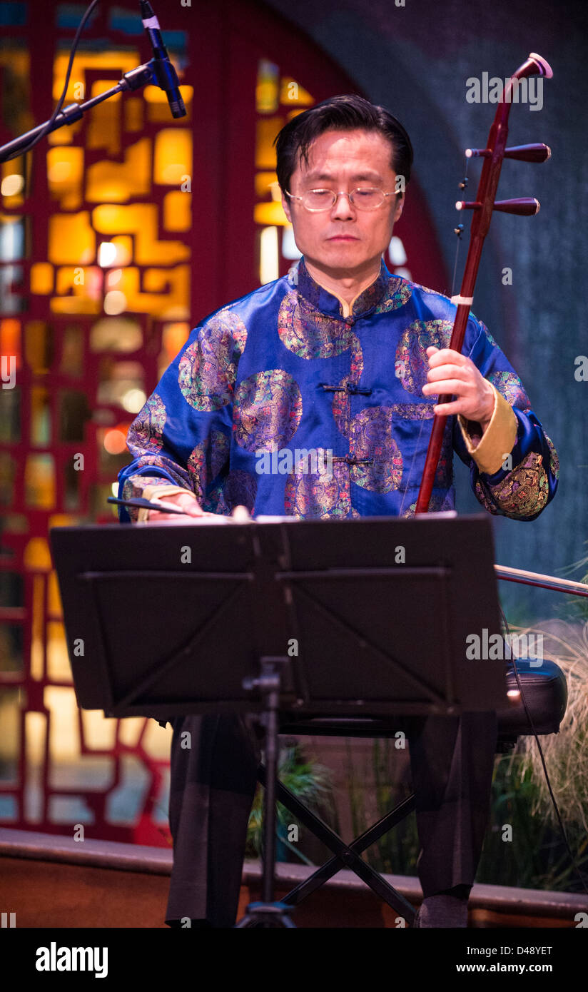 Chinese musician perform during the Chinese New Year celebrations in ...