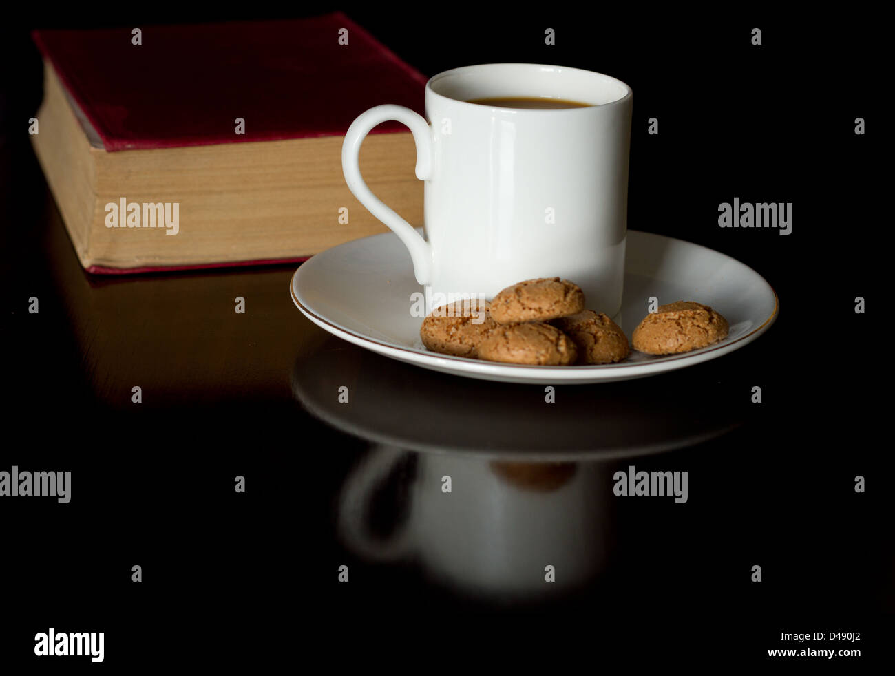 Reading biscuits book hi-res stock photography and images - Alamy