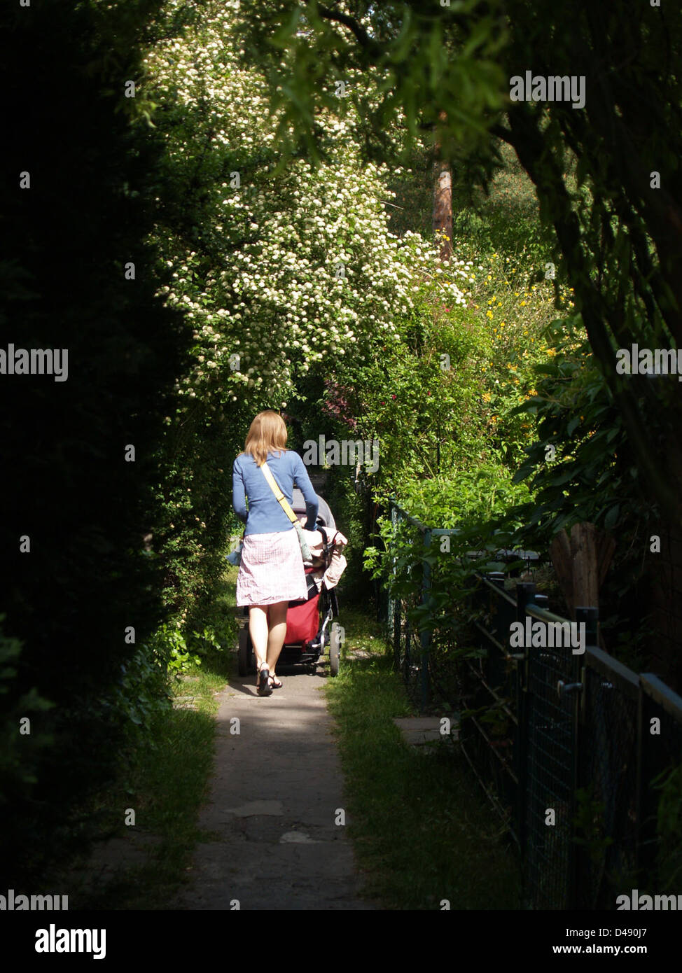 Onkel Tom's H tte, designed by Hugo H ring from 1926-1932, is a ...