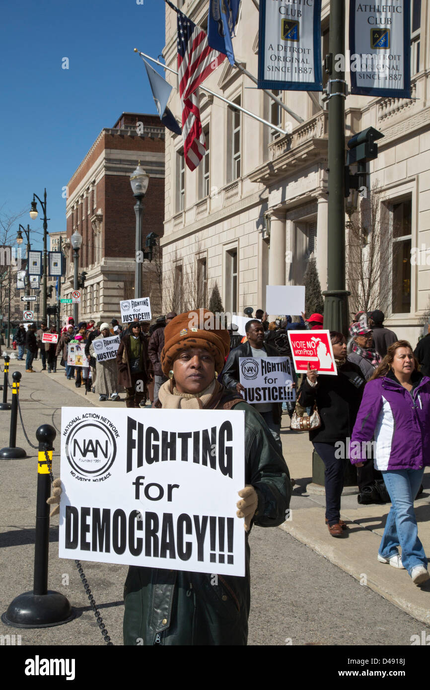Detroit, Michigan. Detroit residents picket the Detroit Athletic Club ...