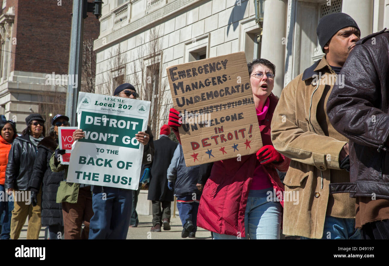 Detroit, Michigan. Detroit residents picket the Detroit Athletic Club ...