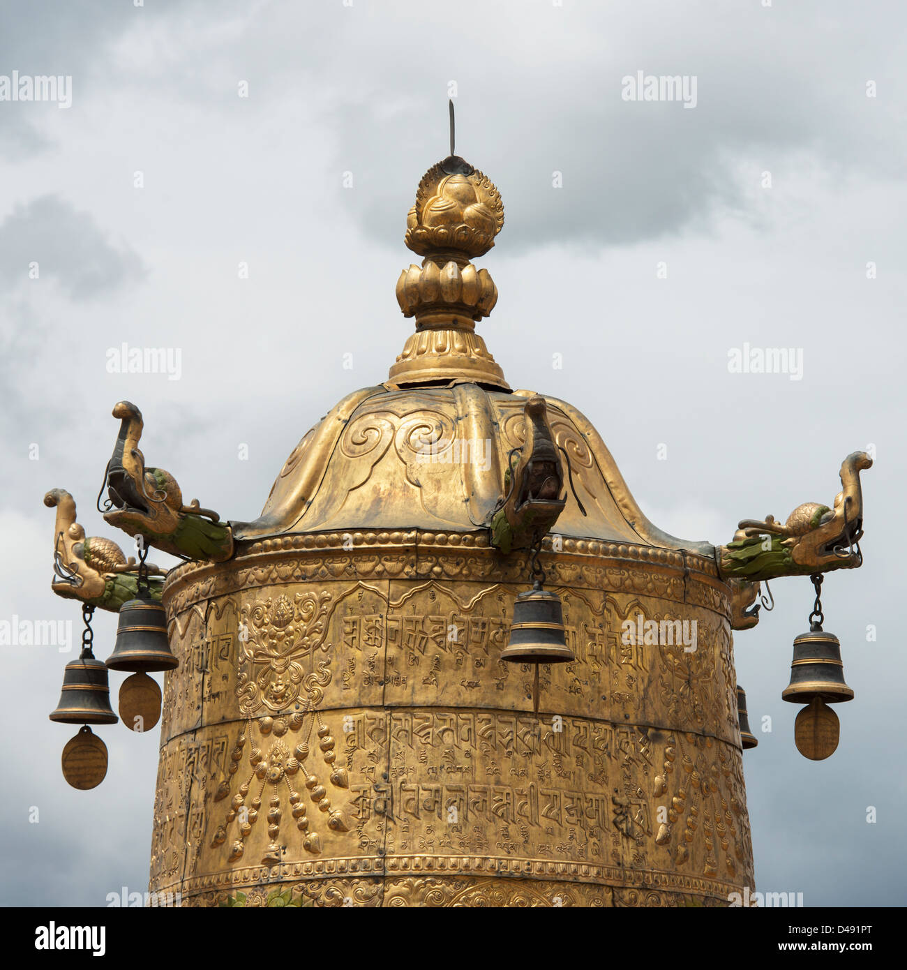 Gold structure hi-res stock photography and images - Alamy