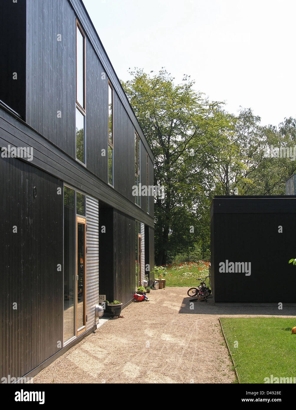This low-cost housing project in Denmark, by Tegnestuen Vandkunsten ...