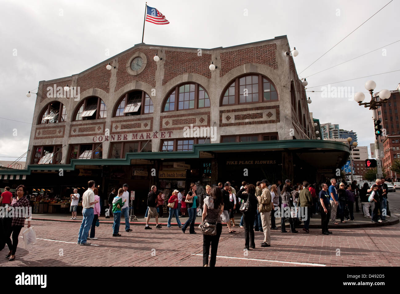 Seattle, USA, Corner Market at the Waterfront Stock Photo - Alamy