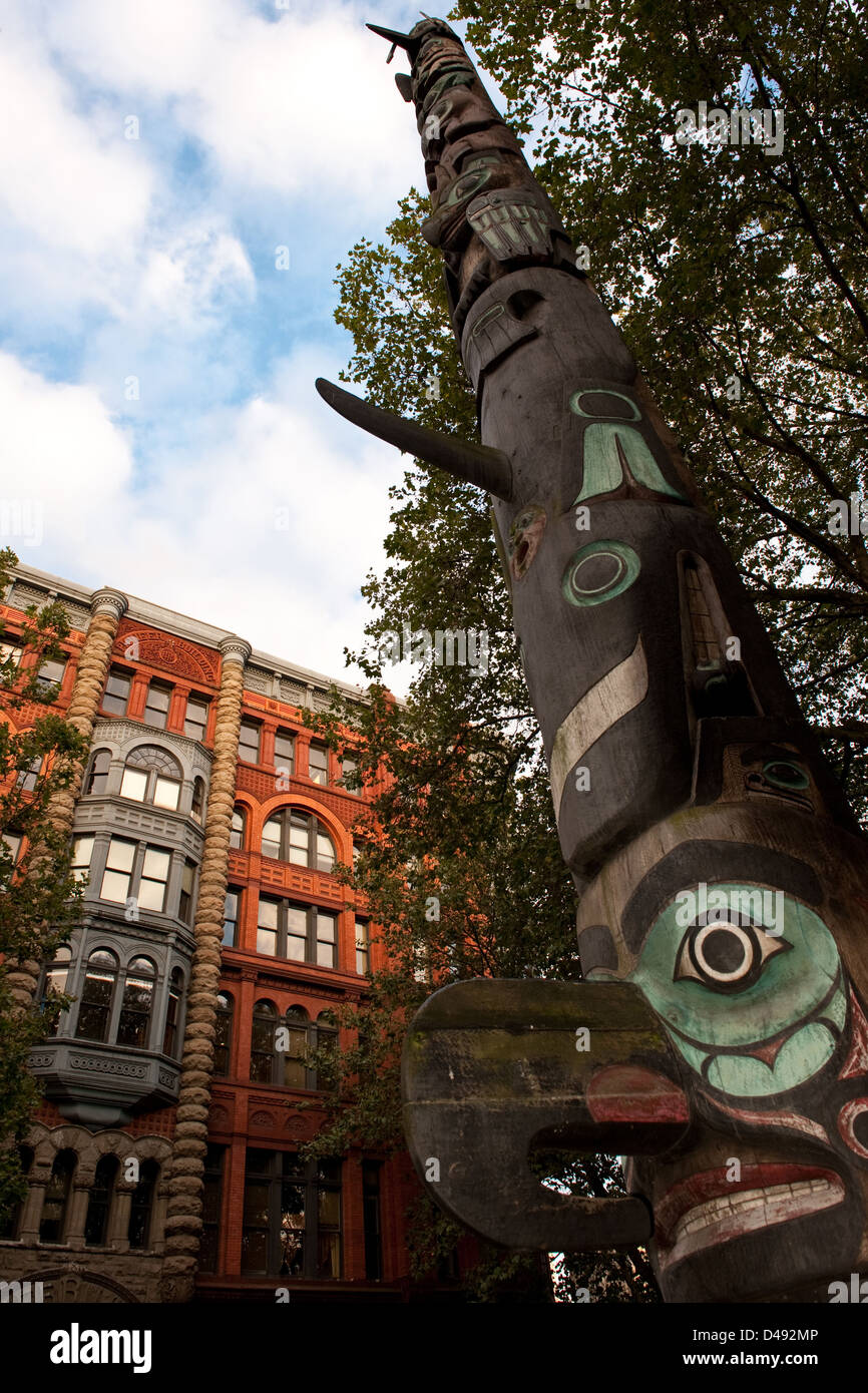 Seattle, USA, Totem Pole in Occidental Park Stock Photo - Alamy