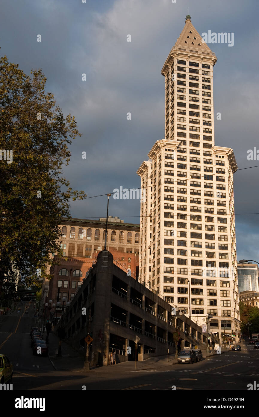 Smith tower skyscraper hi-res stock photography and images - Alamy