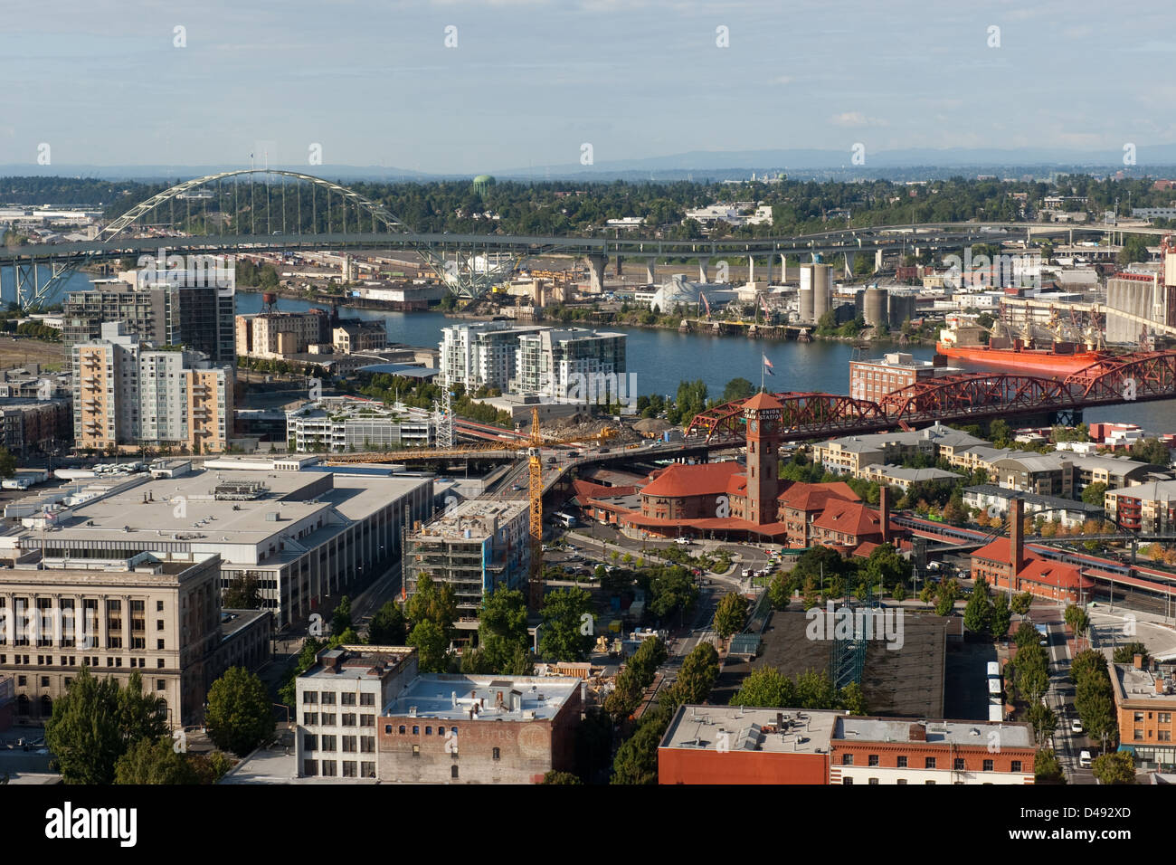 Fremont bridge portland hi-res stock photography and images - Alamy