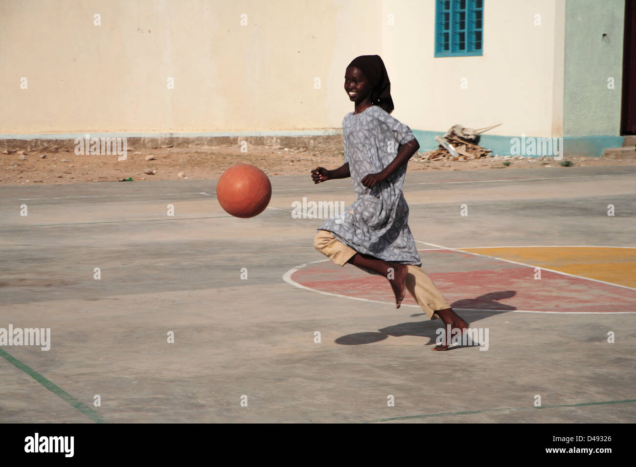 Somali women's basketball team practice in Burao Stock Photo - Alamy